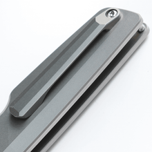 Dachshund - Crossbar Lock (3.25" M390 Blade & Titanium Handle)– Vosteed