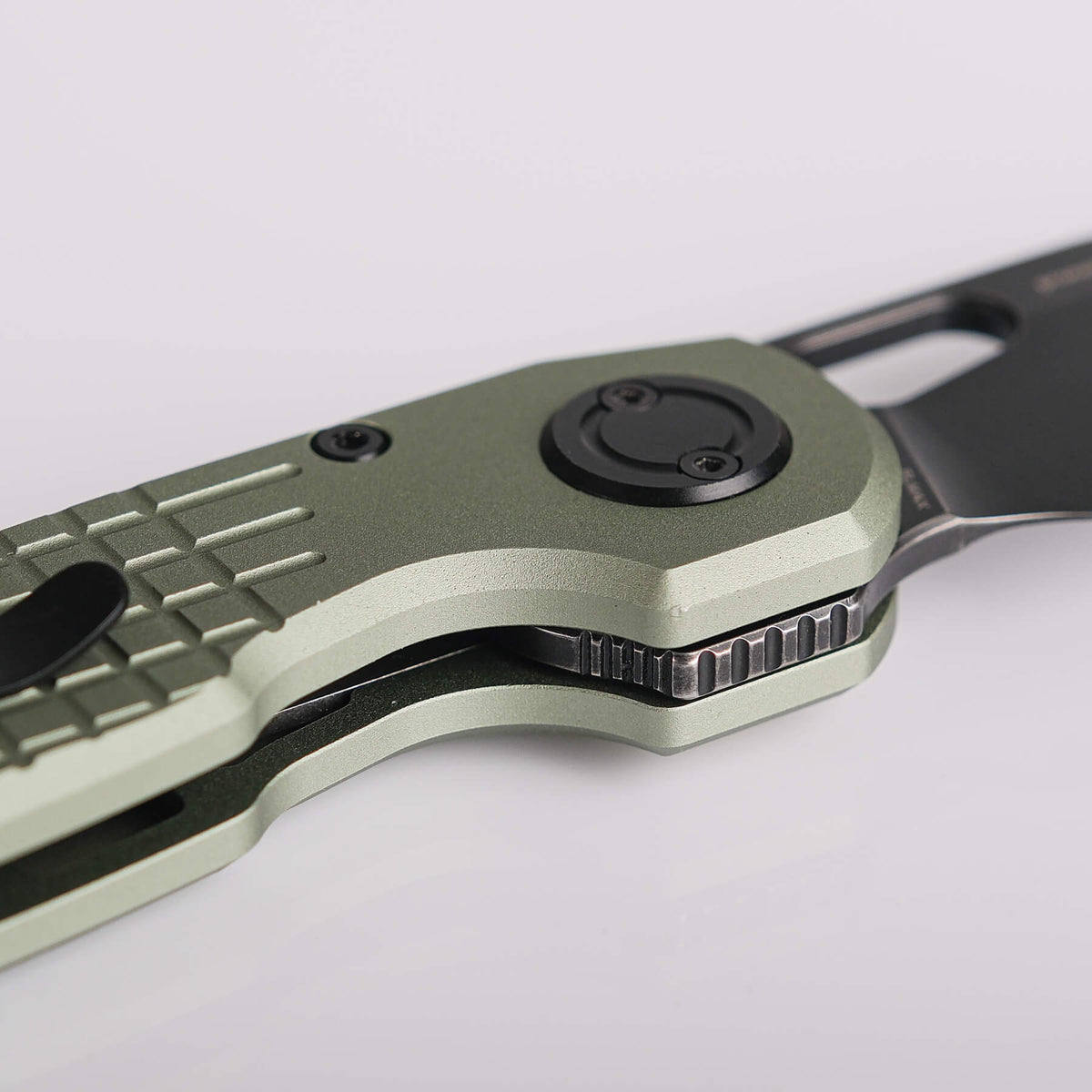 M390 Titanium Ankylo | Unlock Your Ultimate Pocket Knife