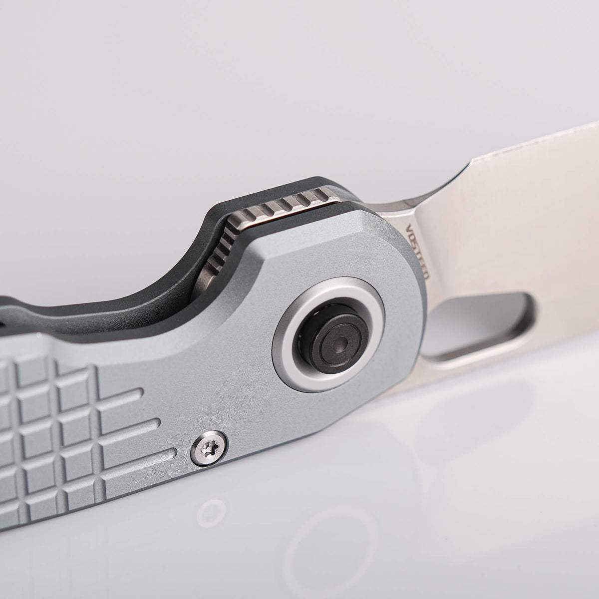 Ankylo Pocket Knife | M390 Steel & Titanium Frame Lock