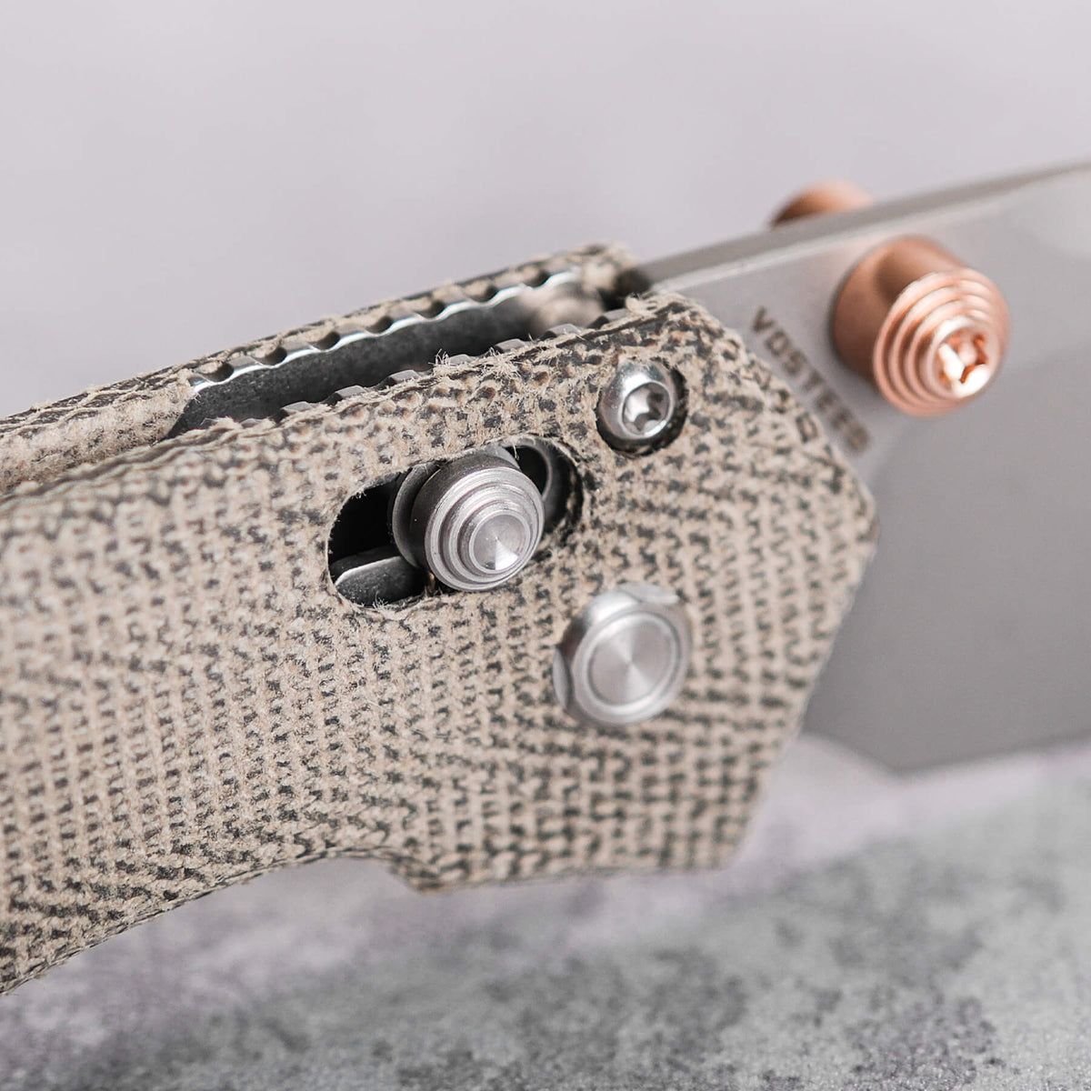 Mini Psyop Button Lock | Tiny Titan for Everyday Cutting